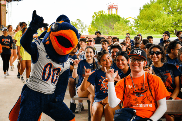 Howdy Rowdy Bash | Student Involvement Center | UTSA | University of ...